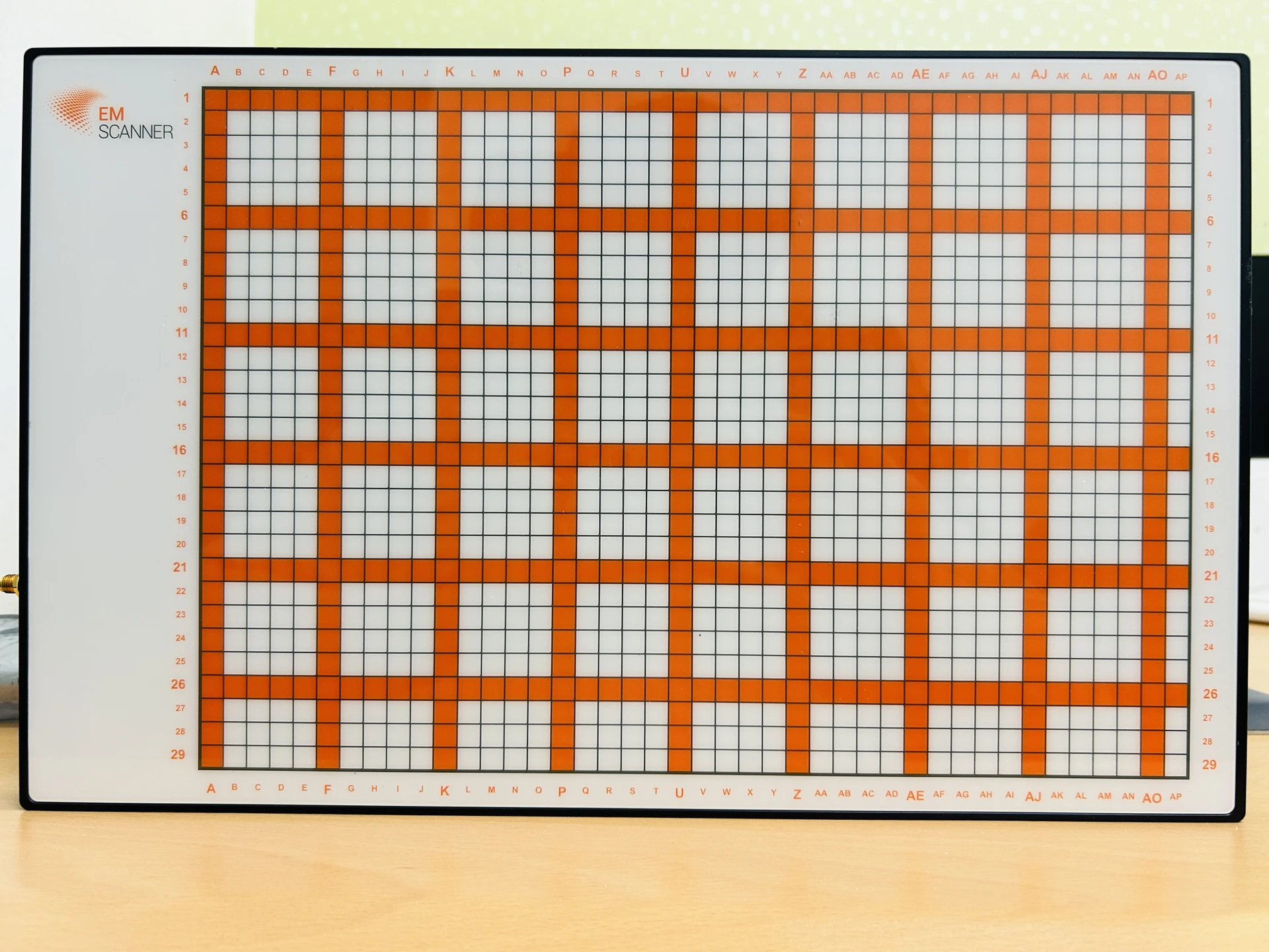 EMScanner - EMI/EMC 테스트 장비 | 고속 측정 및 노이즈 디버깅 | 티웨이브